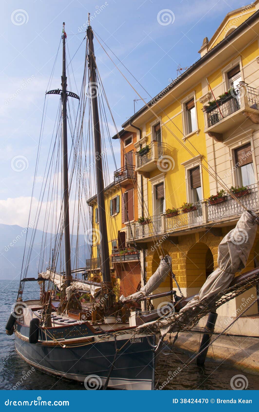 Maderna Lake Garda Editorial Image | CartoonDealer.com #39123384