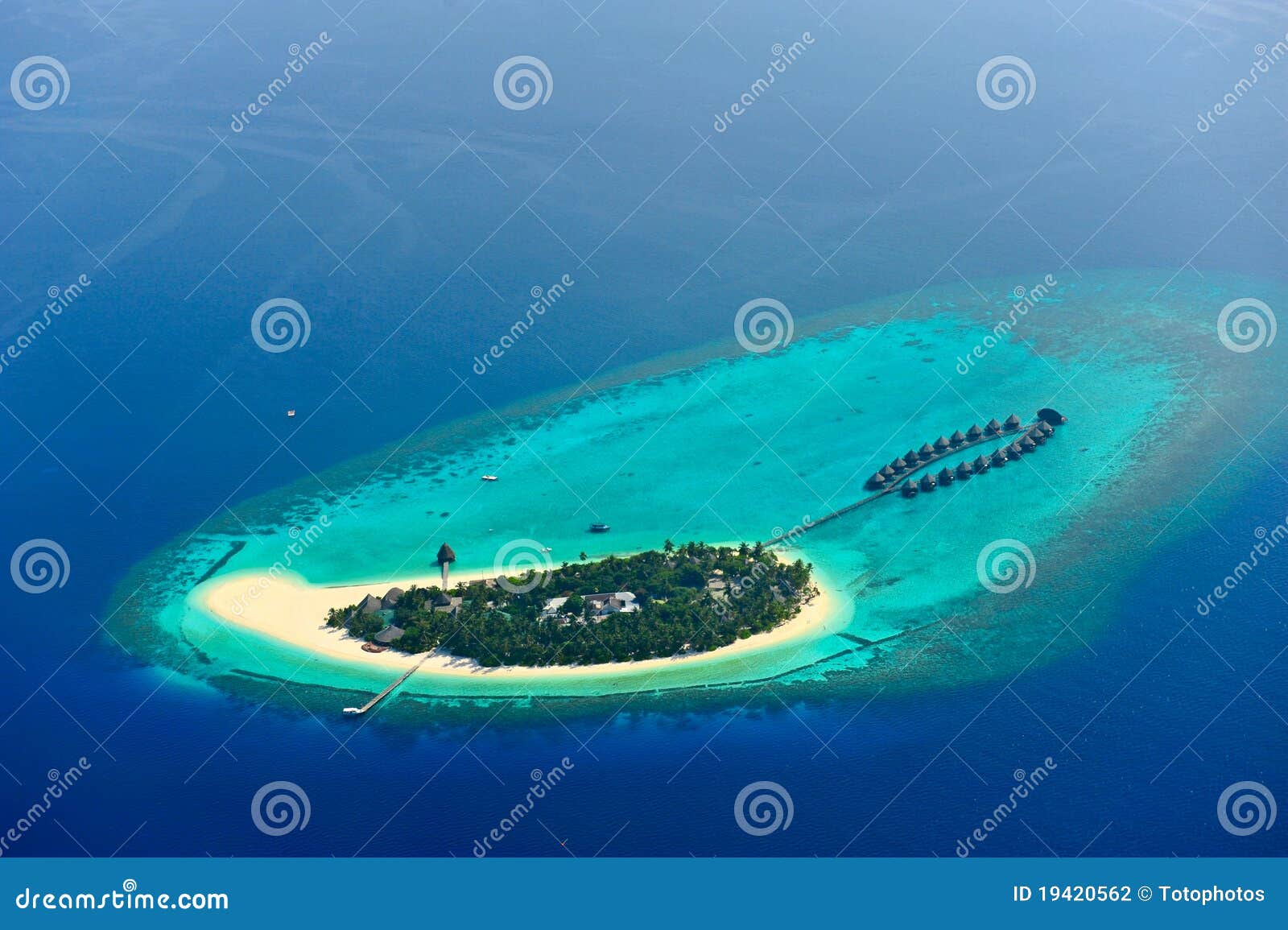 Maldives island stock photo. Image of contrast, atoll - 19420562