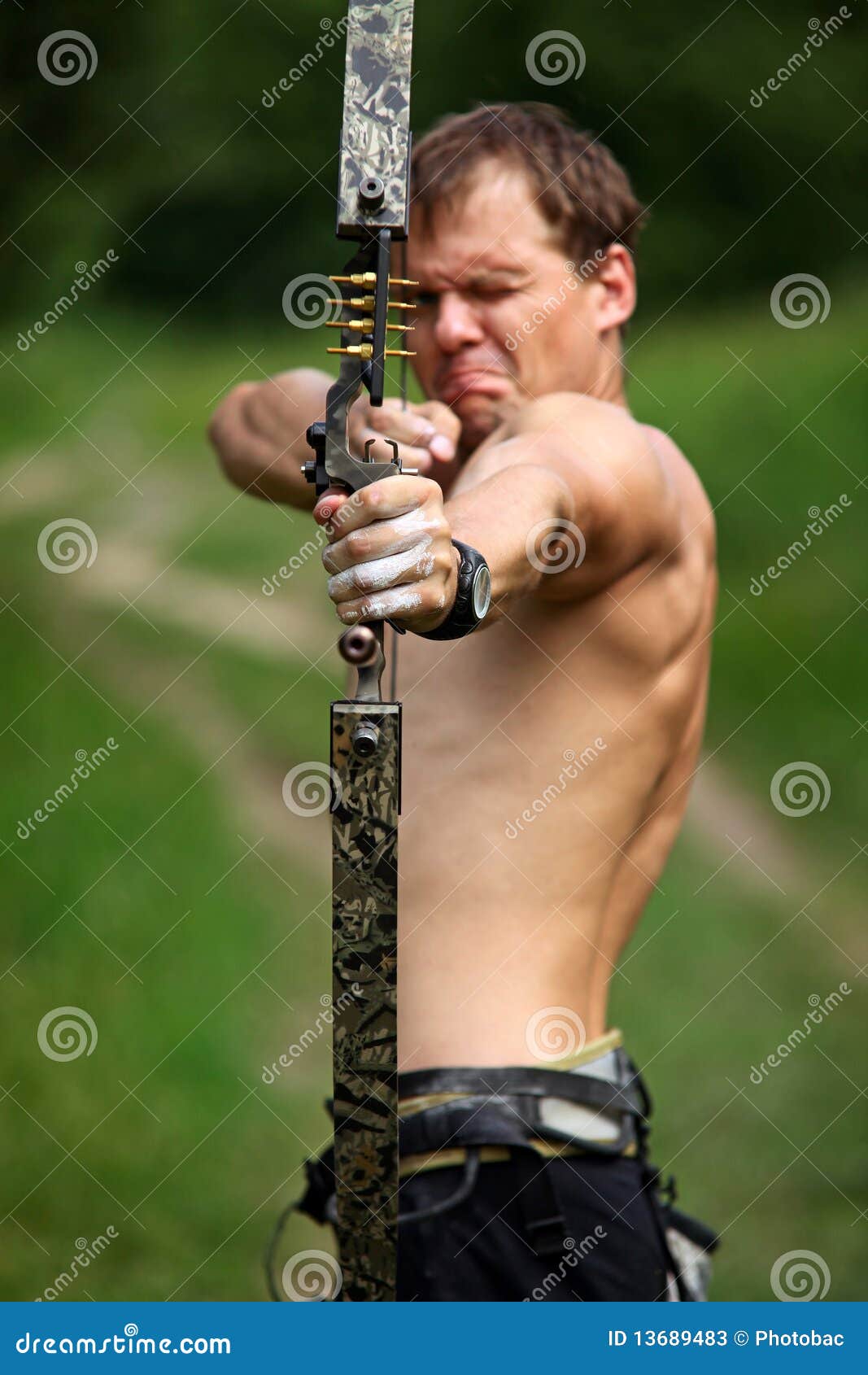 Male Archer Aiming at Target Stock Image - Image of athlete, male: 13689483