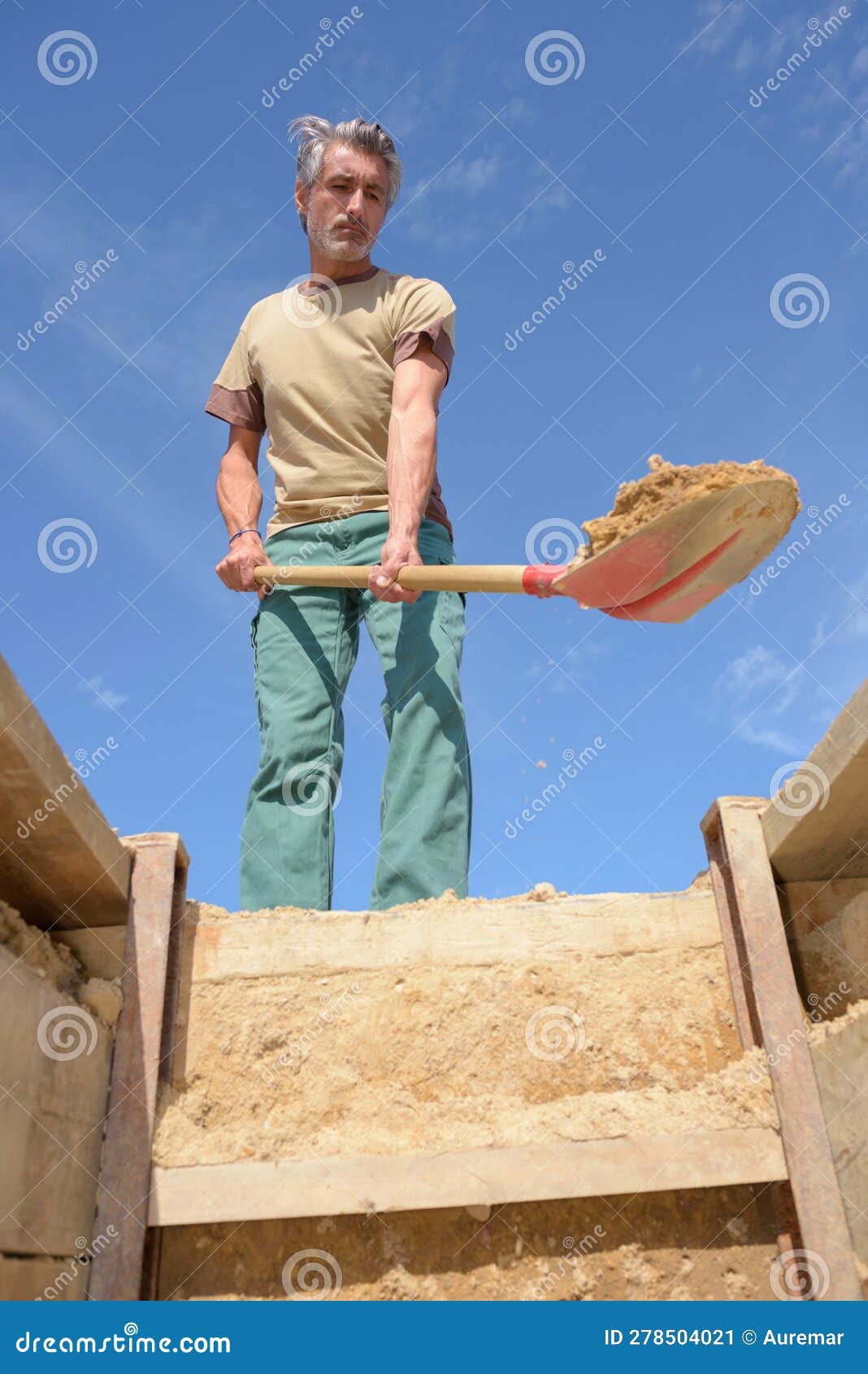 Male Cemetery Worker Digging Grave Stock Image - Image of tomb ...