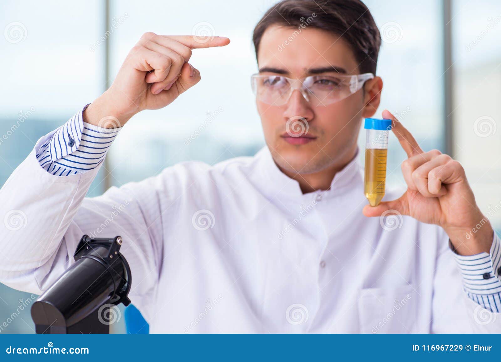 The Male Chemist Working in Lab Stock Image - Image of medical ...