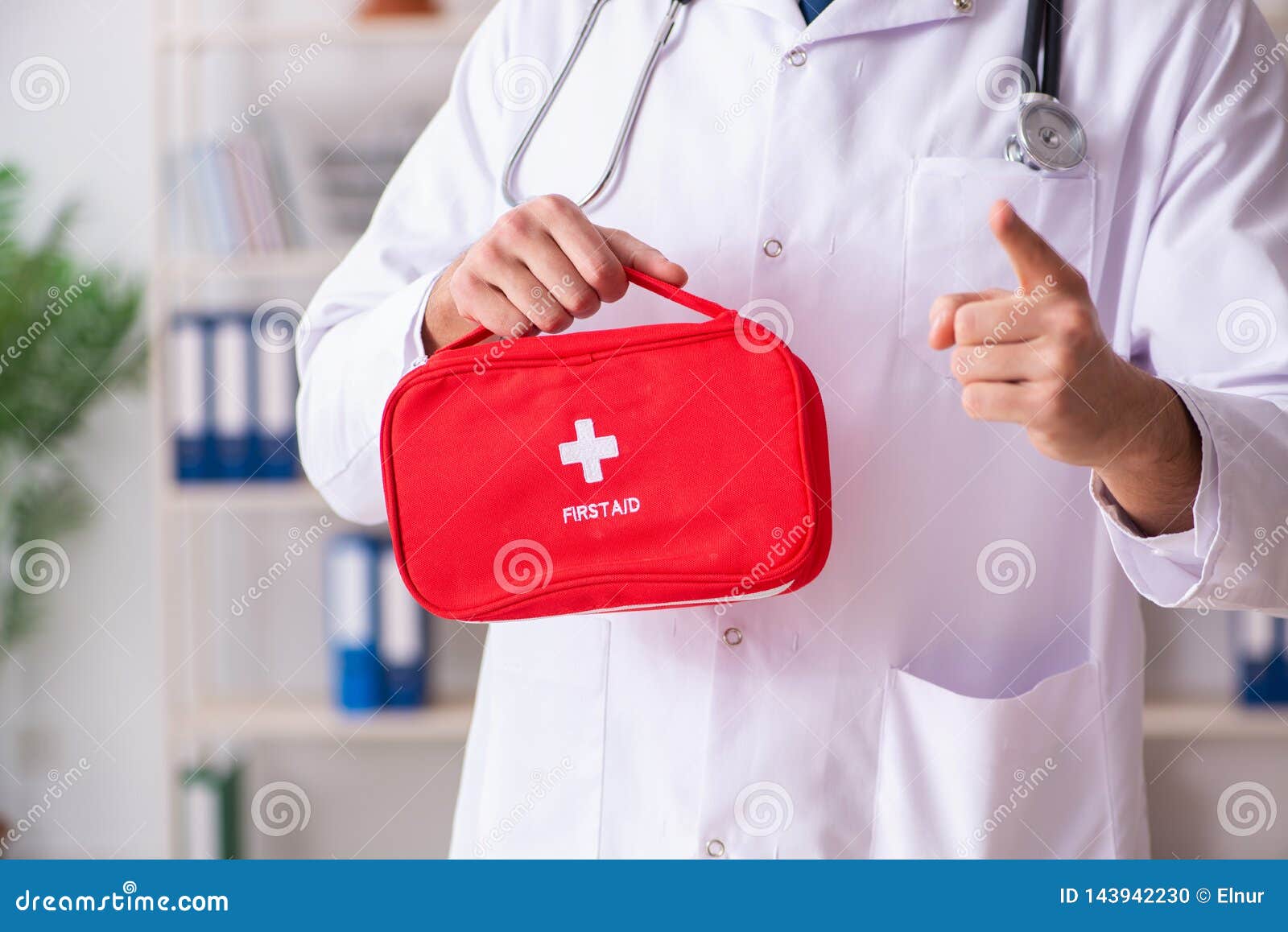 The Male Doctor with First Aid Bag Stock Photo - Image of paramedic ...
