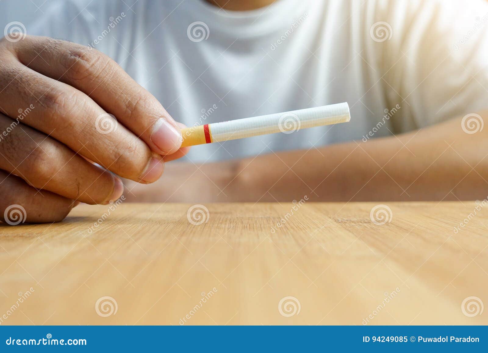 Hand Holding Cigarette Stock Images - Download 1,996 Royalty Free Photos