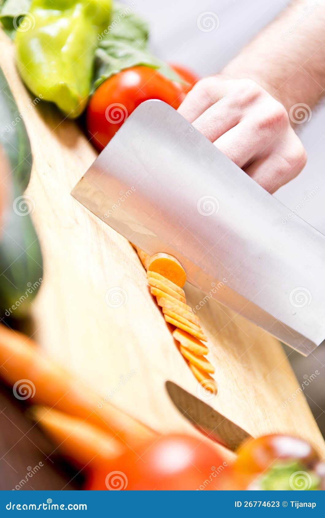 Male Hands Chopping Vegetables Stock Image - Image of chopping, hand ...