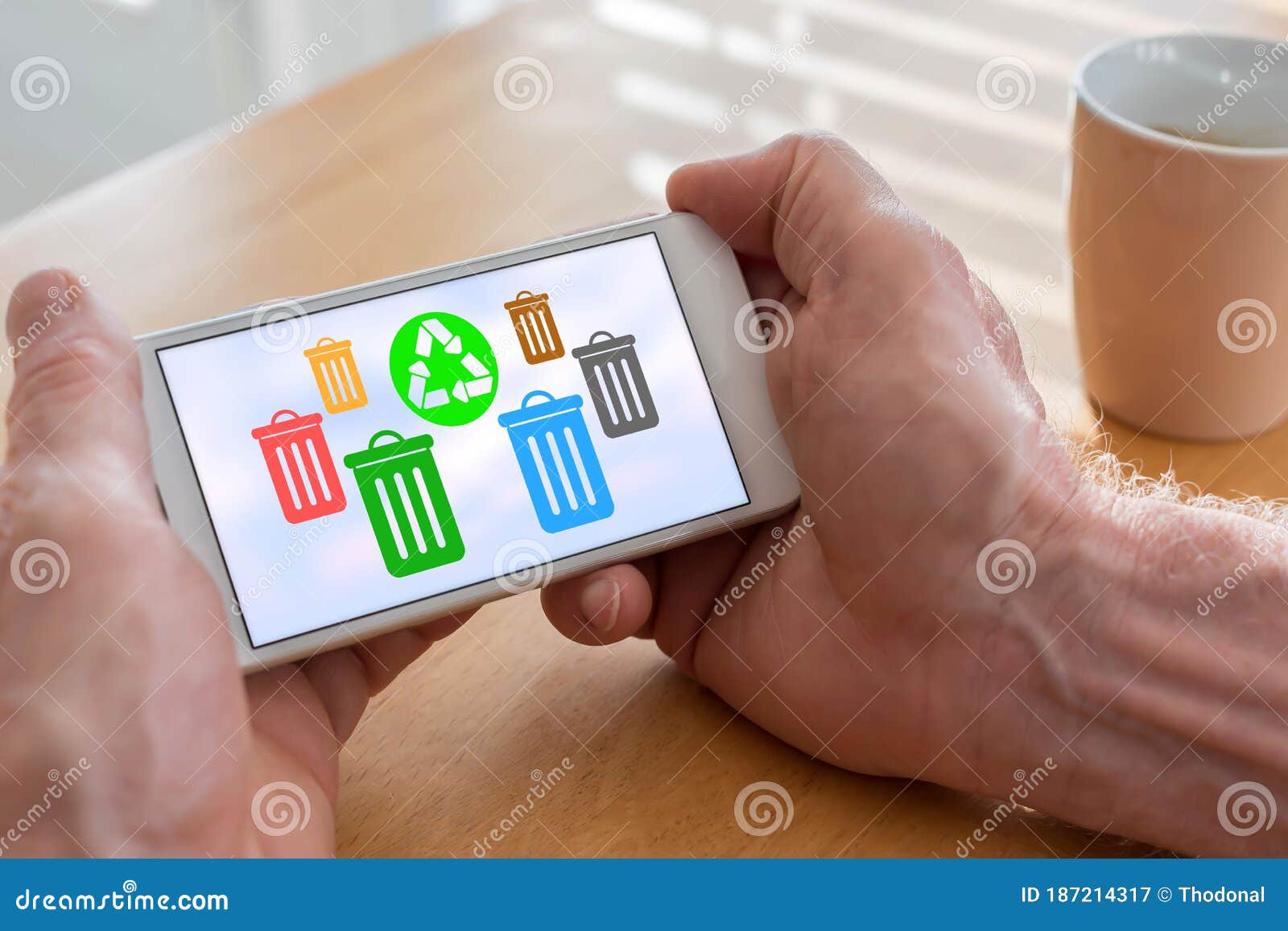 Recycling Concept on a Smartphone Stock Image - Image of cardboard ...