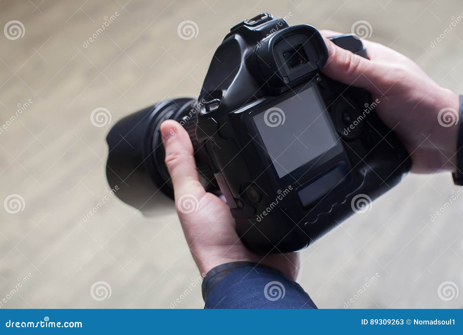 Male Photographer Hands Holding Digital Camera Stock Image - Image of ...