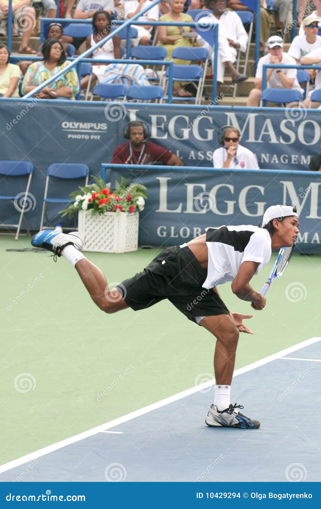 Male Professional Tennis Player Serve Editorial Stock Image - Image of ...
