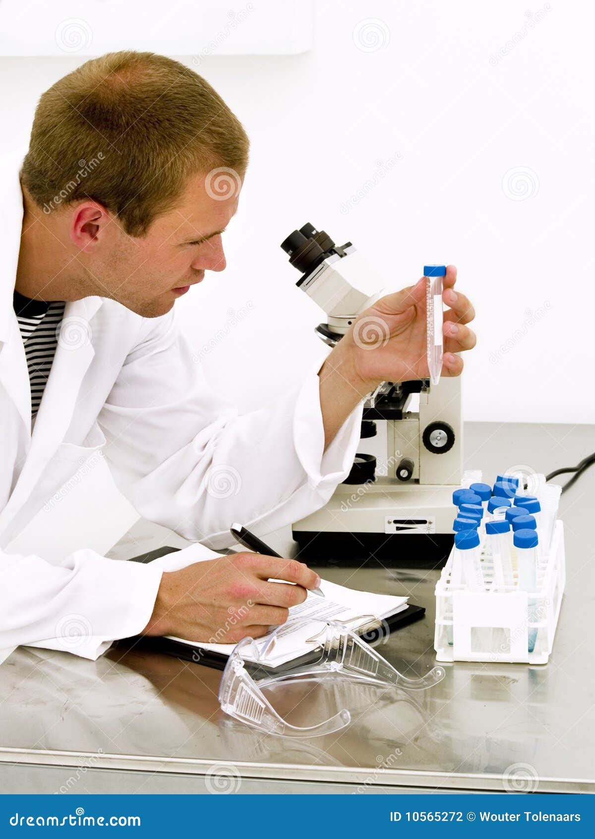 Male Scientist with a Flask Stock Photo - Image of medicine, analysis ...