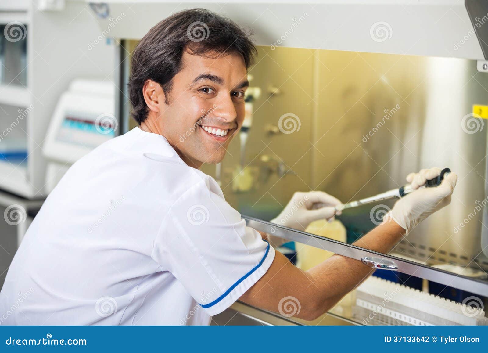 Male Technician Experimenting in Laboratory Stock Photo - Image of ...