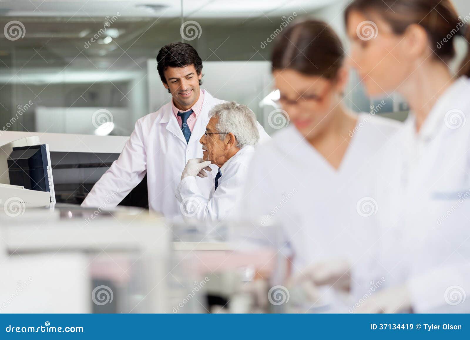 Male Technicians Discussing in Lab Stock Image - Image of expertise ...
