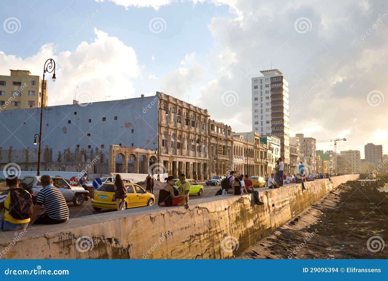 Malecon, Havana editorial stock image. Image of america - 29095394