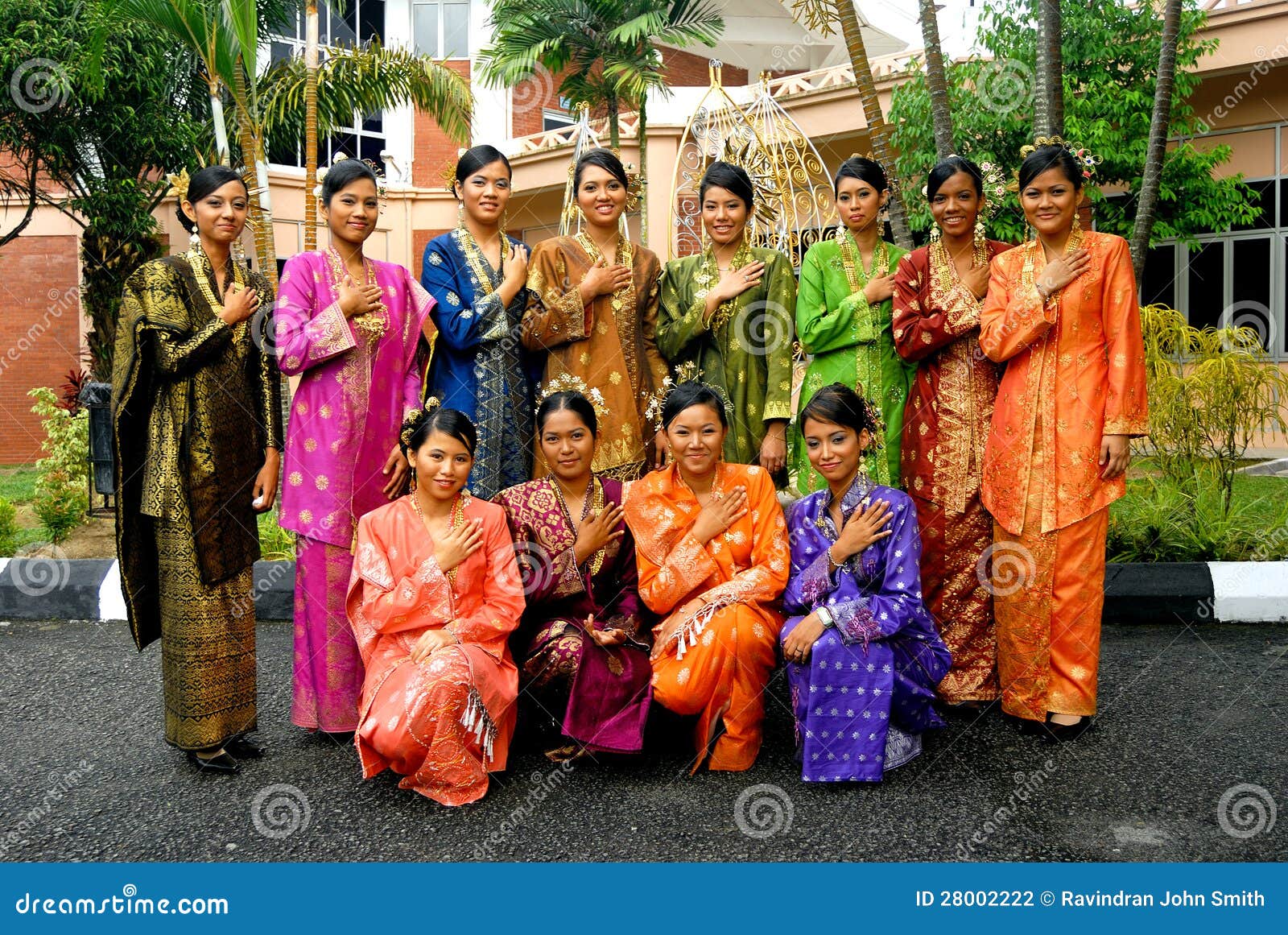 Maleise Culturele Uitrustingen Redactionele Fotografie - Image of ...