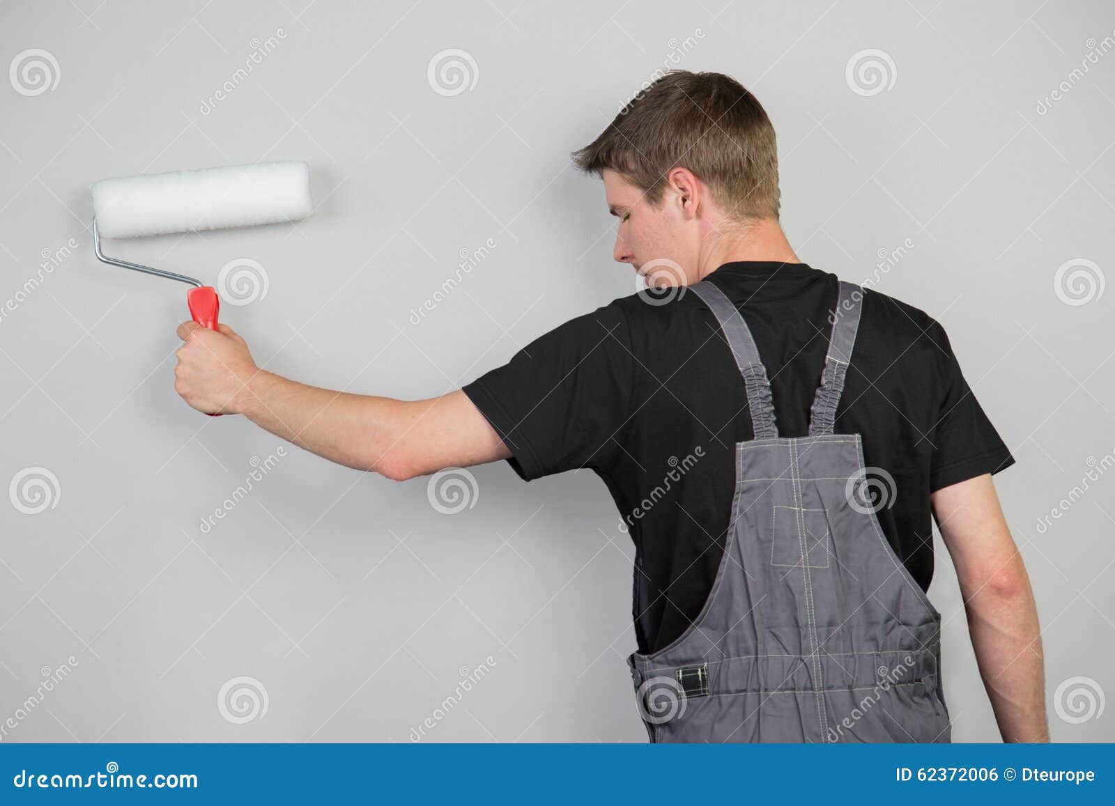 Maler beginnt seine Arbeit stockfoto. Bild von gestaltungsarbeit - 62372006