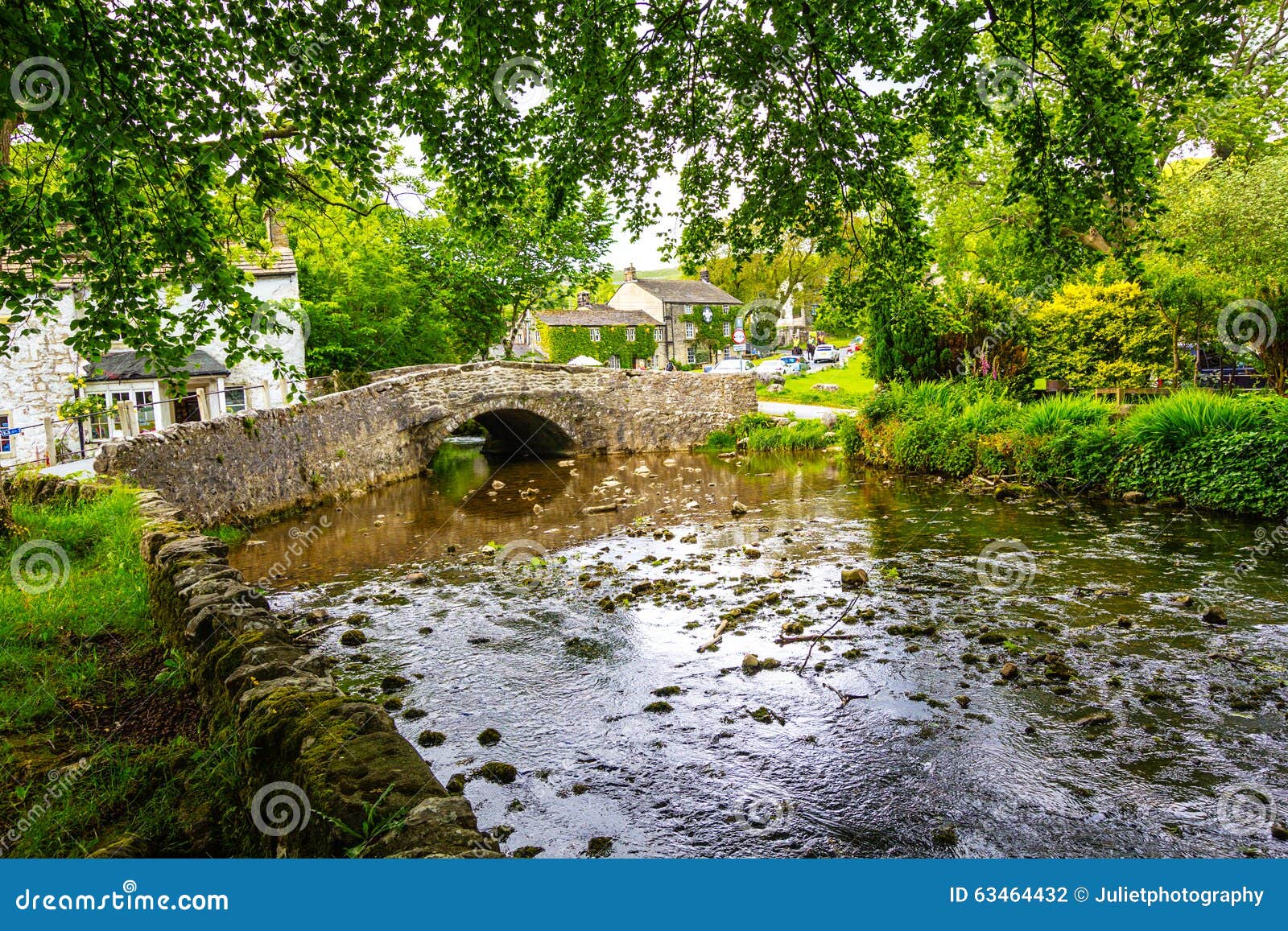 Malham Beck, Vallate Di Yorkshire, Inghilterra Fotografia Stock ...