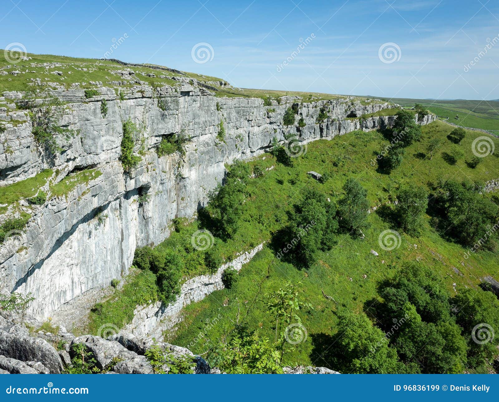 Malham Cove, Yorkshire Dales, England Stock Image - Image of rocks ...