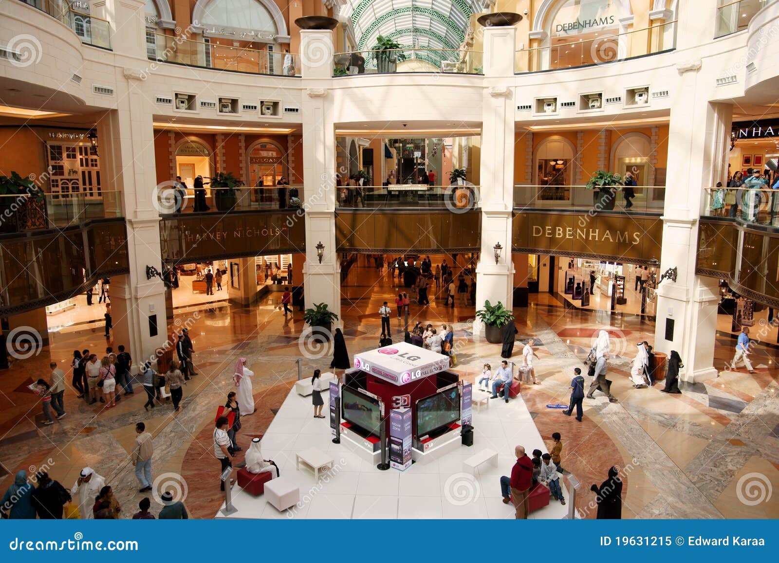 Mall of the Emirates editorial image. Image of architecture - 19631215