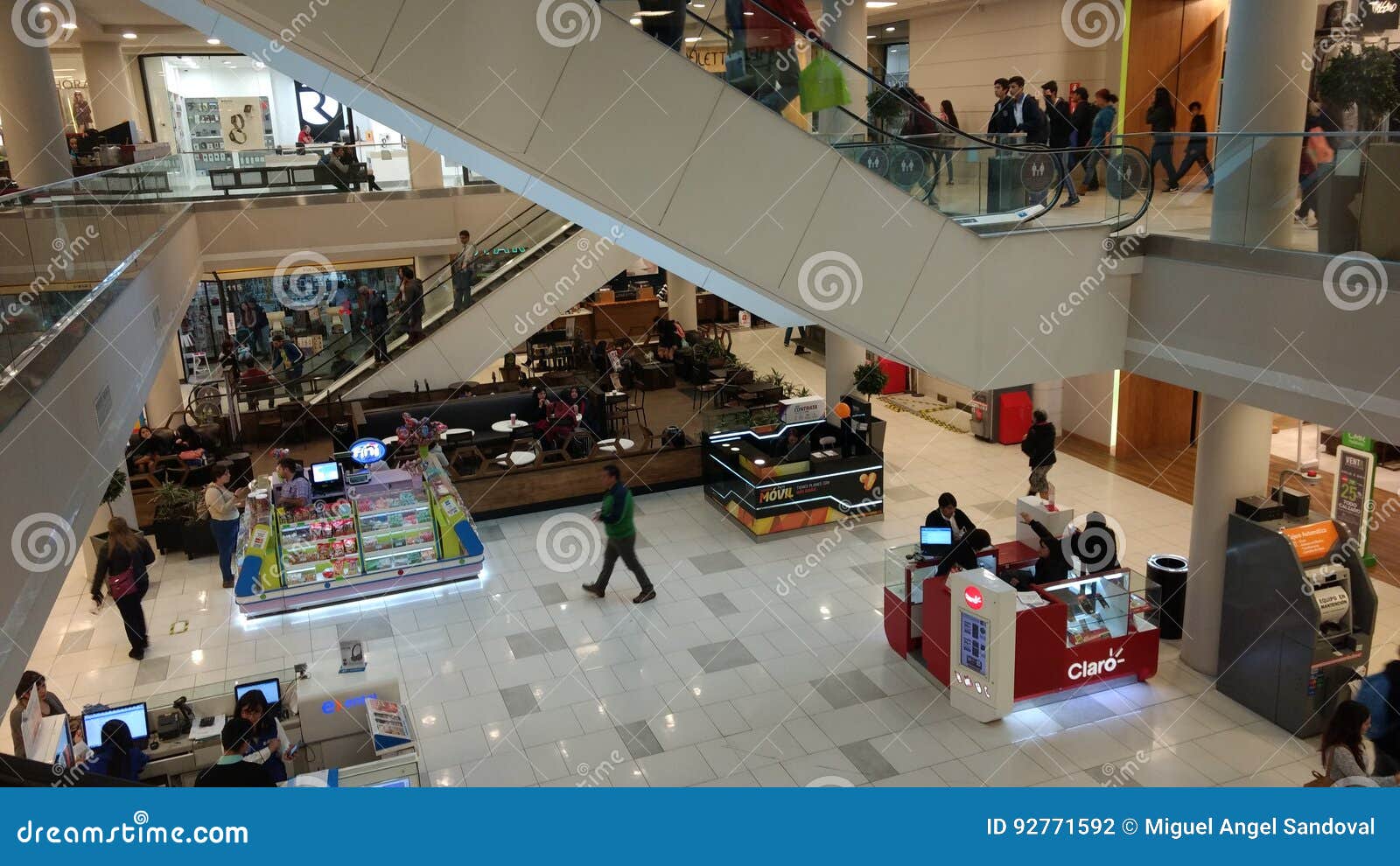 Into the Mall editorial photography. Image of shoping - 92771592