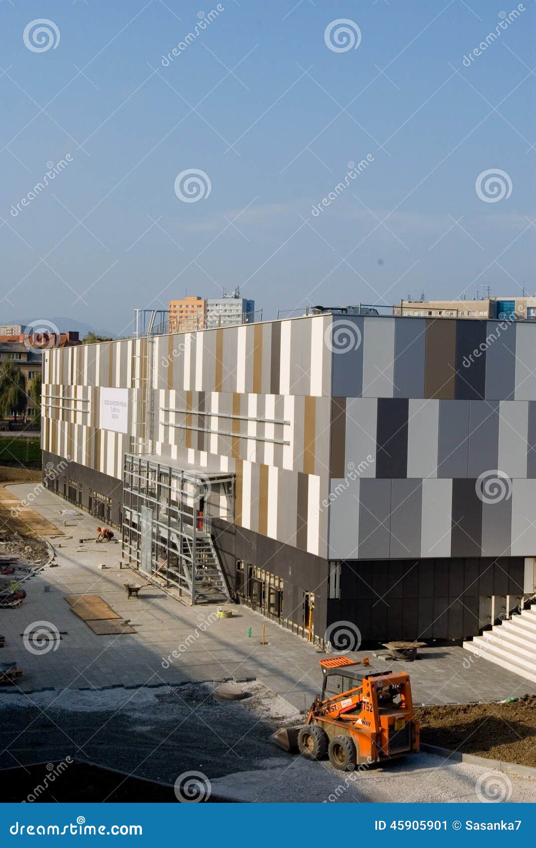 Mall under construction editorial photo. Image of business - 45905901