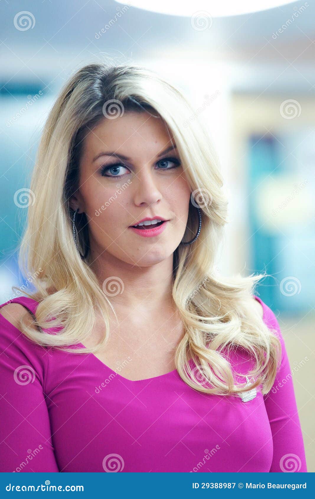 Mallory Hagan editorial photography. Image of smiling - 29388987