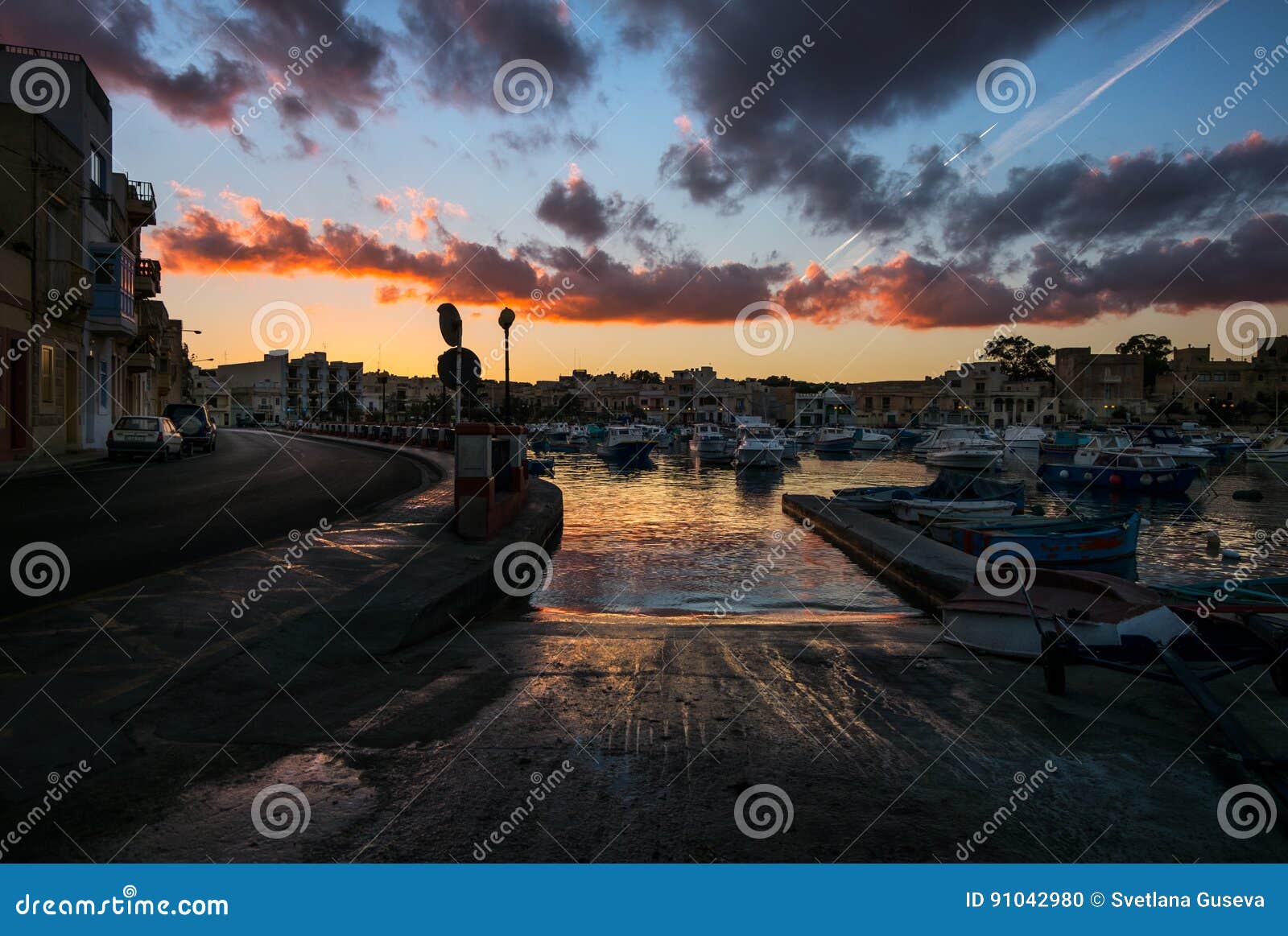 The Maltese Sunset. Descent into the Ocean. Editorial Image - Image of ...