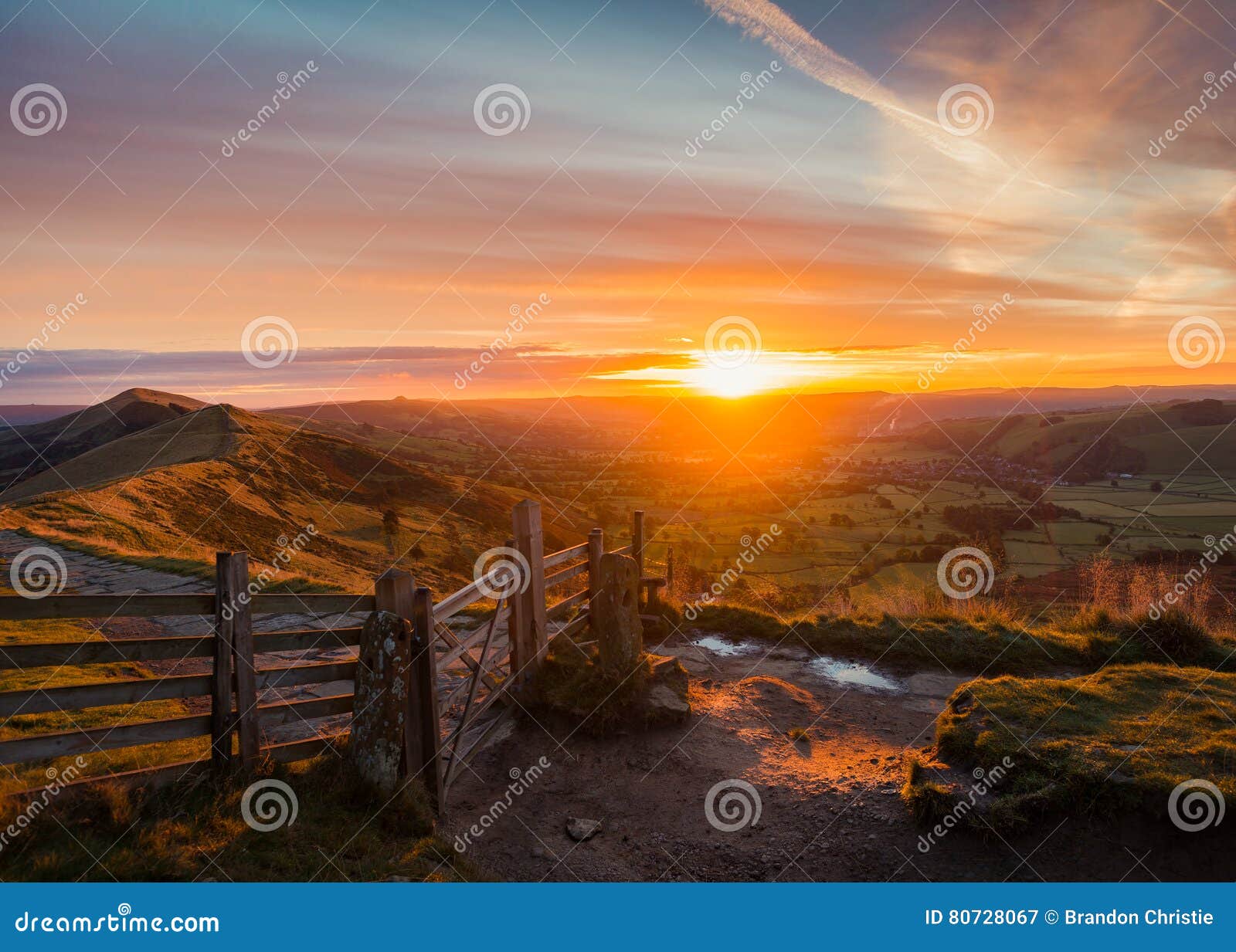 Mam Tor Sunrise stock image. Image of sunrise, peakdistrict - 80728067