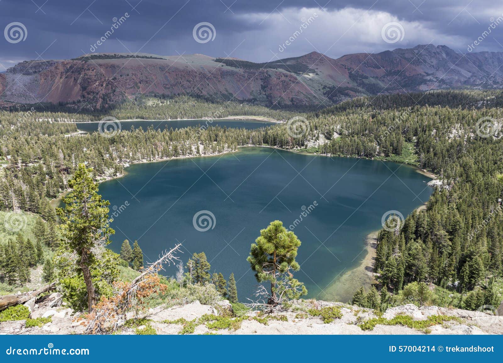 Mammoth Lakes in Sierra Nevada Stock Photo - Image of lakes, landscape ...