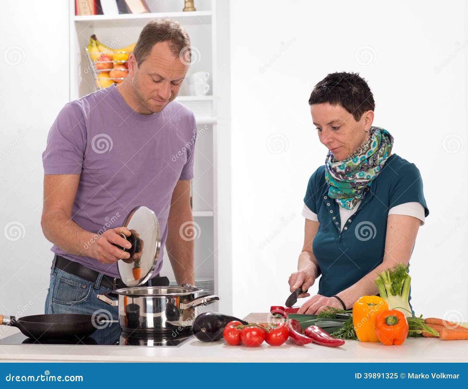 Man Ans Woman in the Kitchen Stock Image - Image of kitchen, diet: 39891325