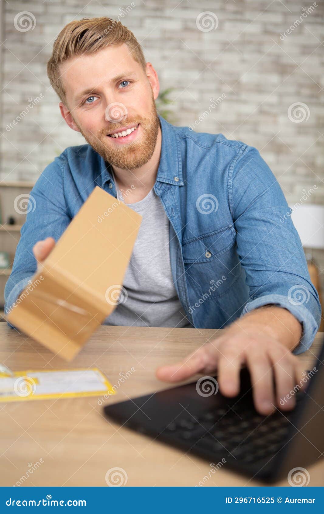 Man Carry Brown Parcel or Cardboard Boxes E-commerce Ideas Concept ...