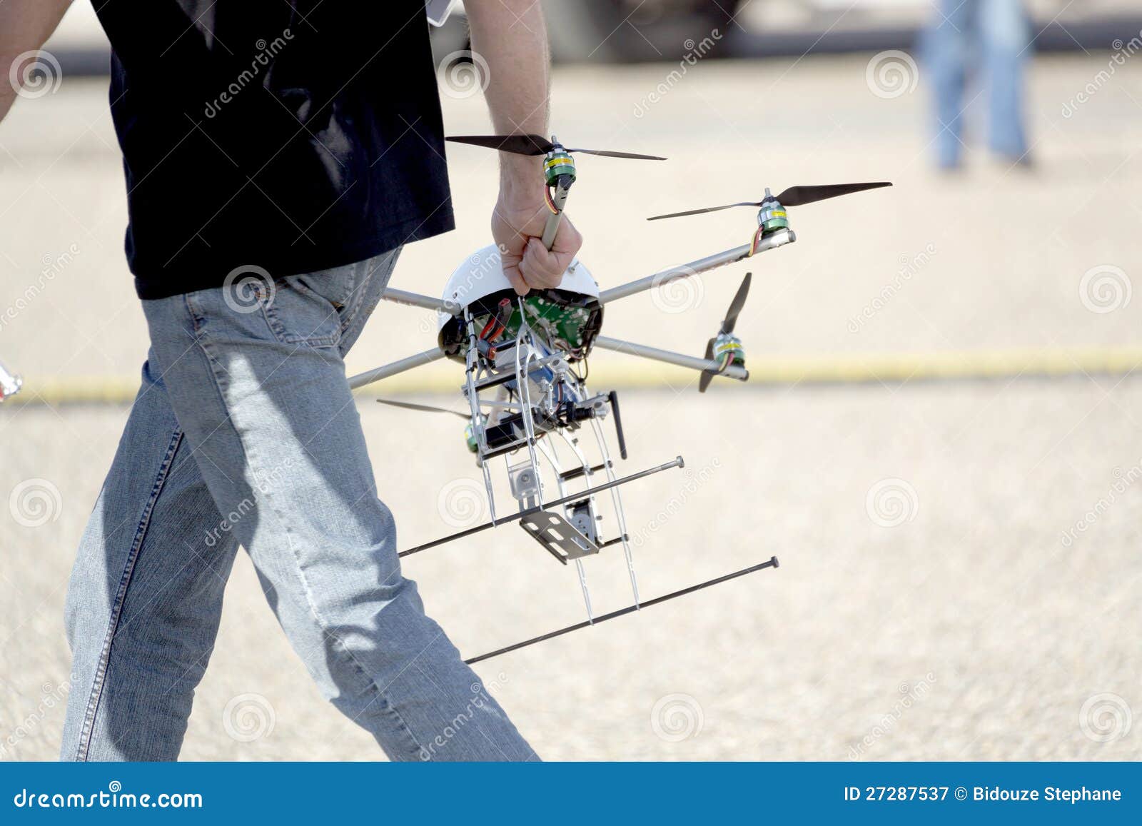 Man carrying uav drone stock image. Image of rotors, rotor - 27287537
