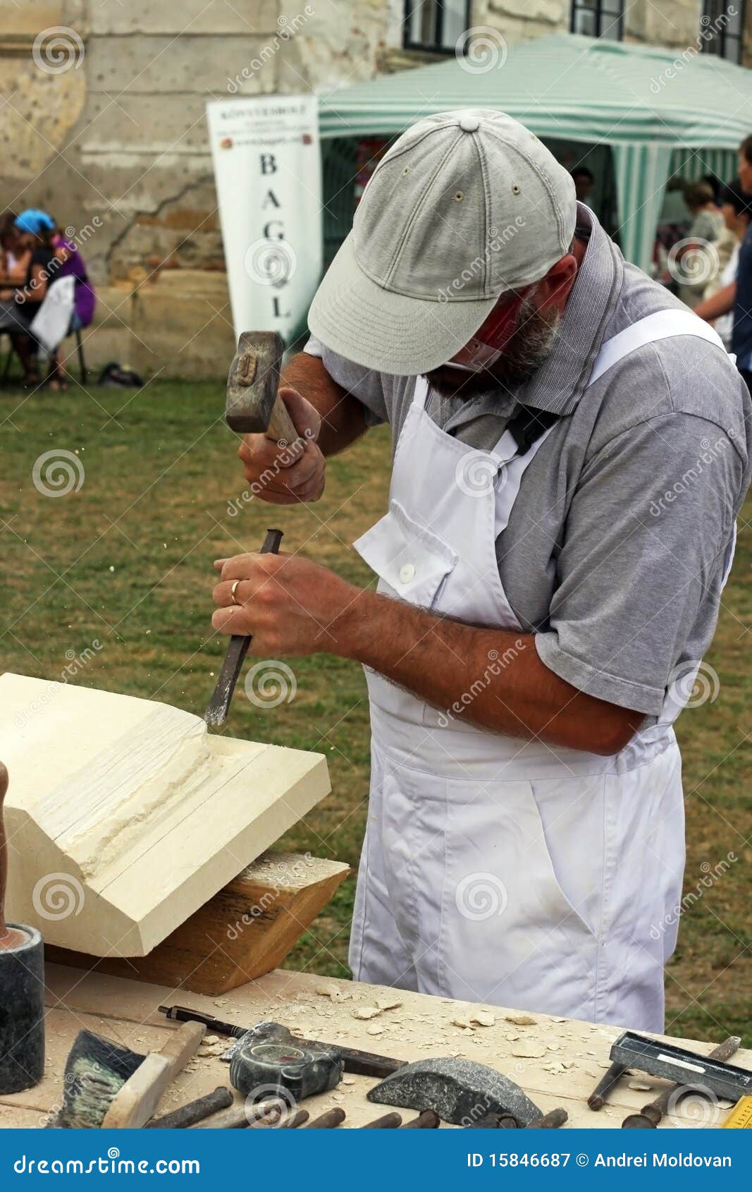 Man carving editorial photography. Image of events, clean - 15846687