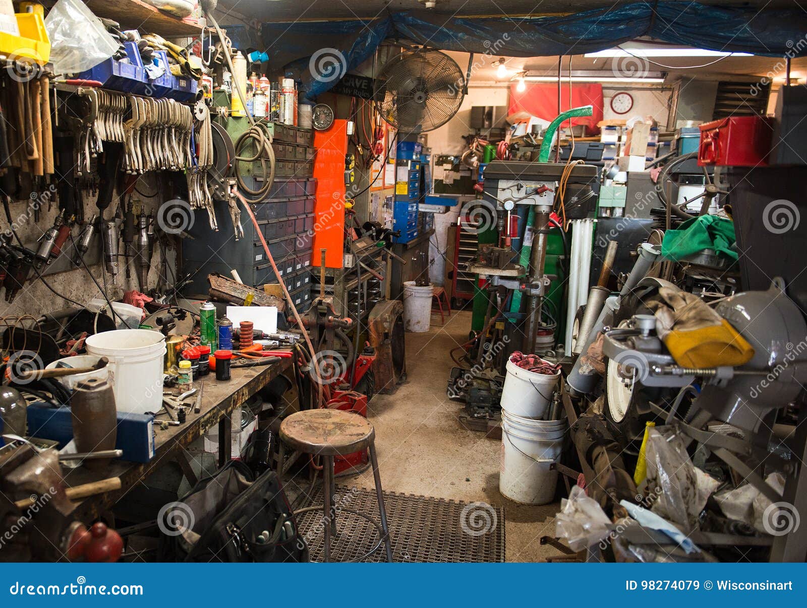 Man Cave, Work Shop, Workshop Stock Image - Image of wisconsinart, mess ...