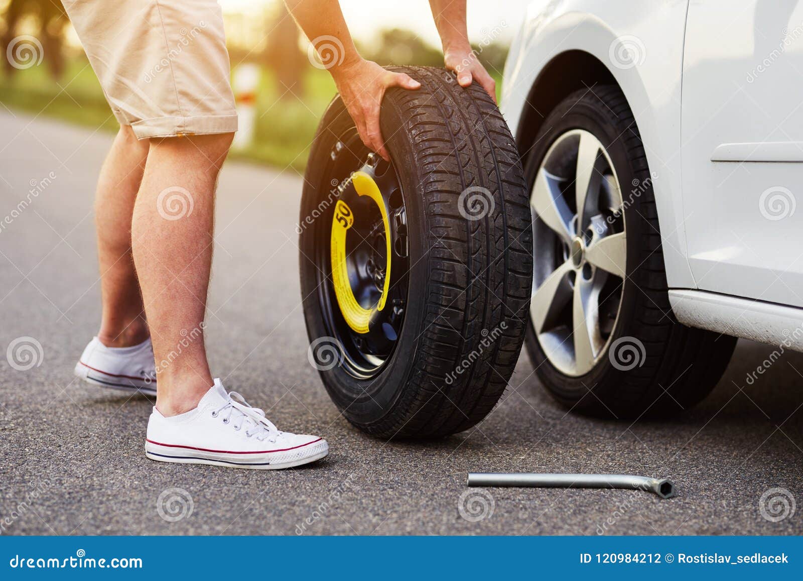 The Man Changes the Tire To a Broken Car Stock Photo - Image of broken ...