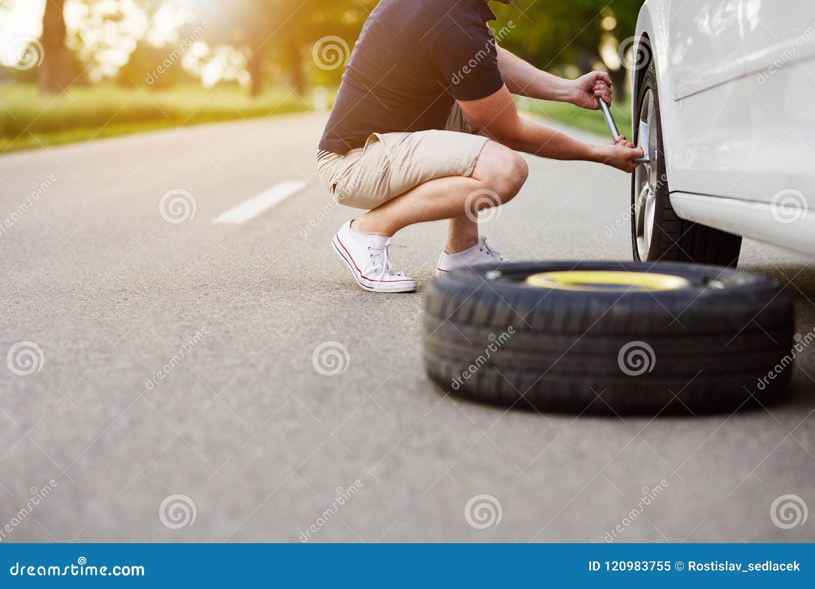 The Man Changes the Tire To a Broken Car Stock Image - Image of problem ...