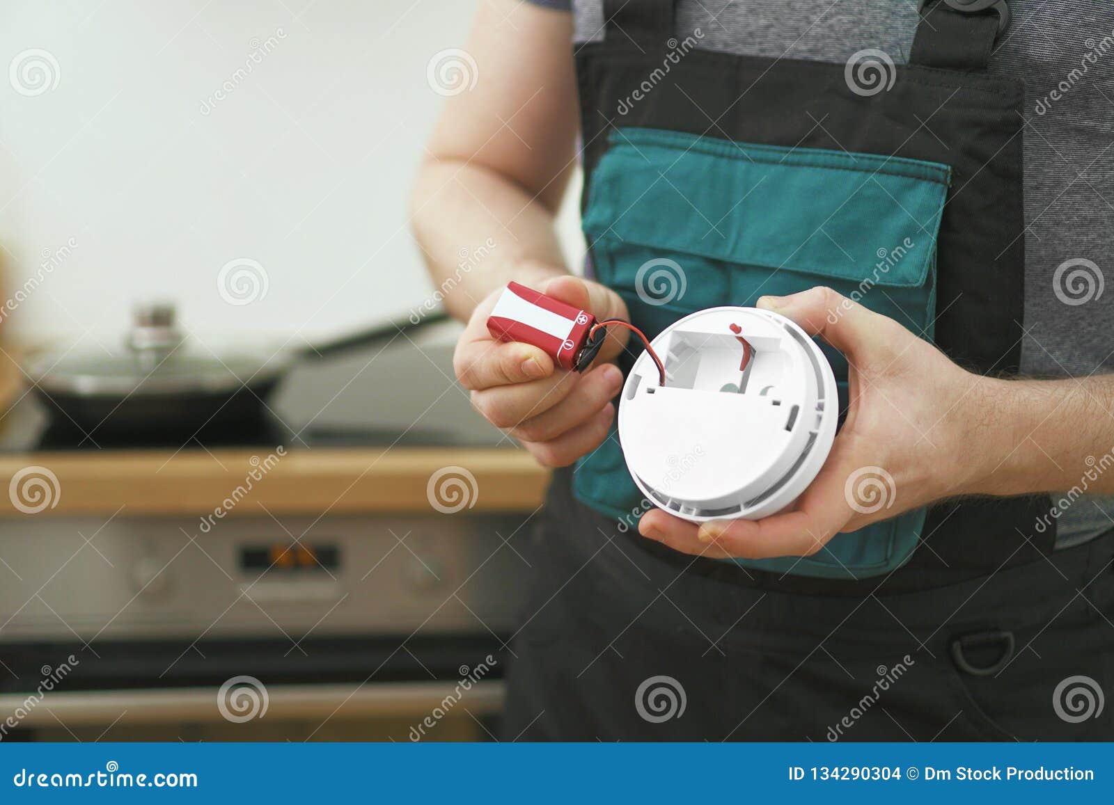 Smoke detector. stock photo. Image of holding, alarm - 134290304