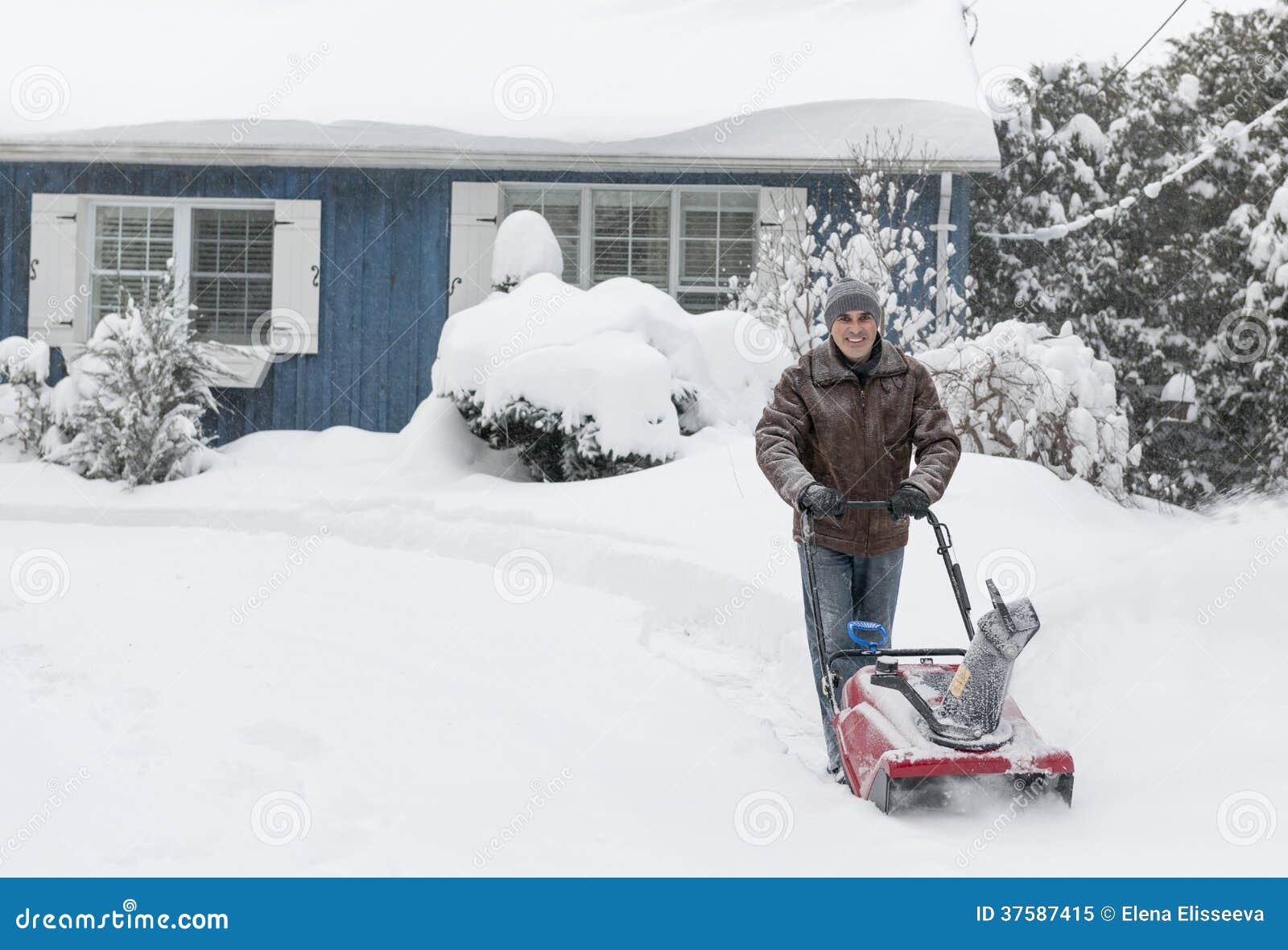 Man Clearing Driveway with Snowblower Stock Image - Image of adult ... Man Clearing Driveway with Snowblower Stock Image - Image of adult ...