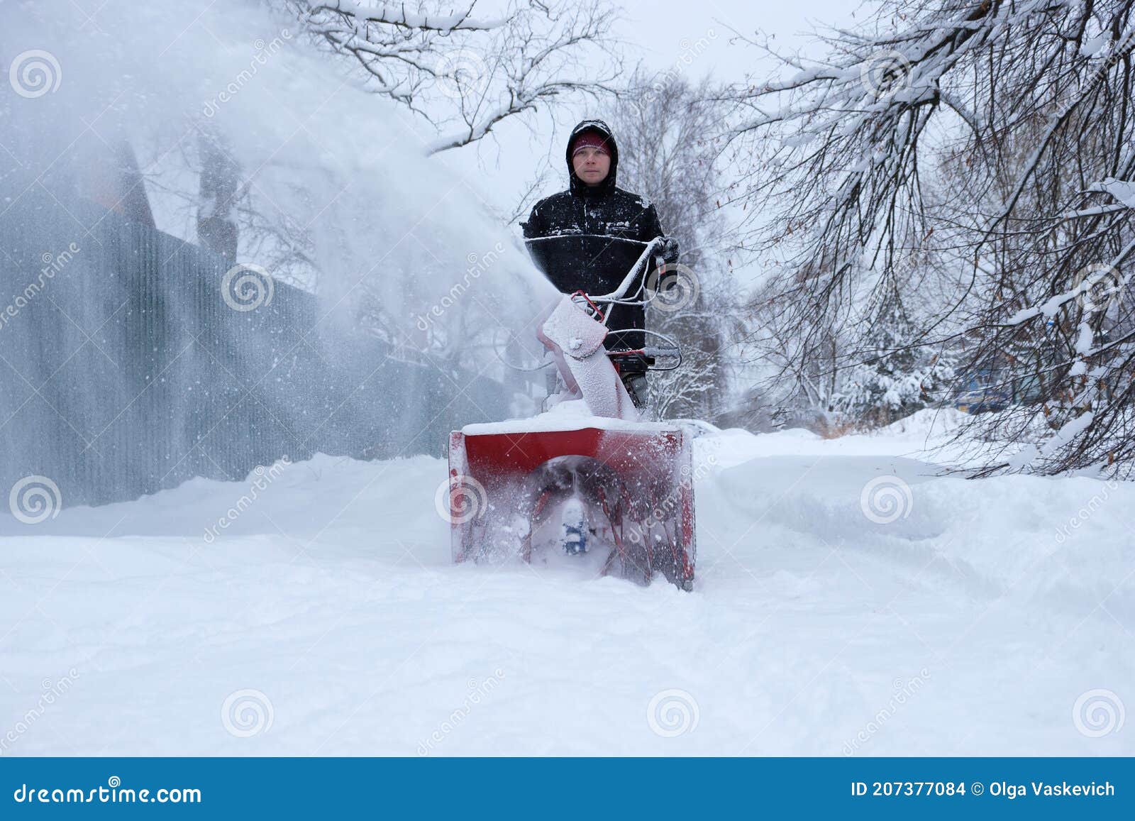 Man Clearing Snow in Backyard with Snow Blower Stock Photo - Image of ... Man Clearing Snow in Backyard with Snow Blower Stock Photo - Image of ...