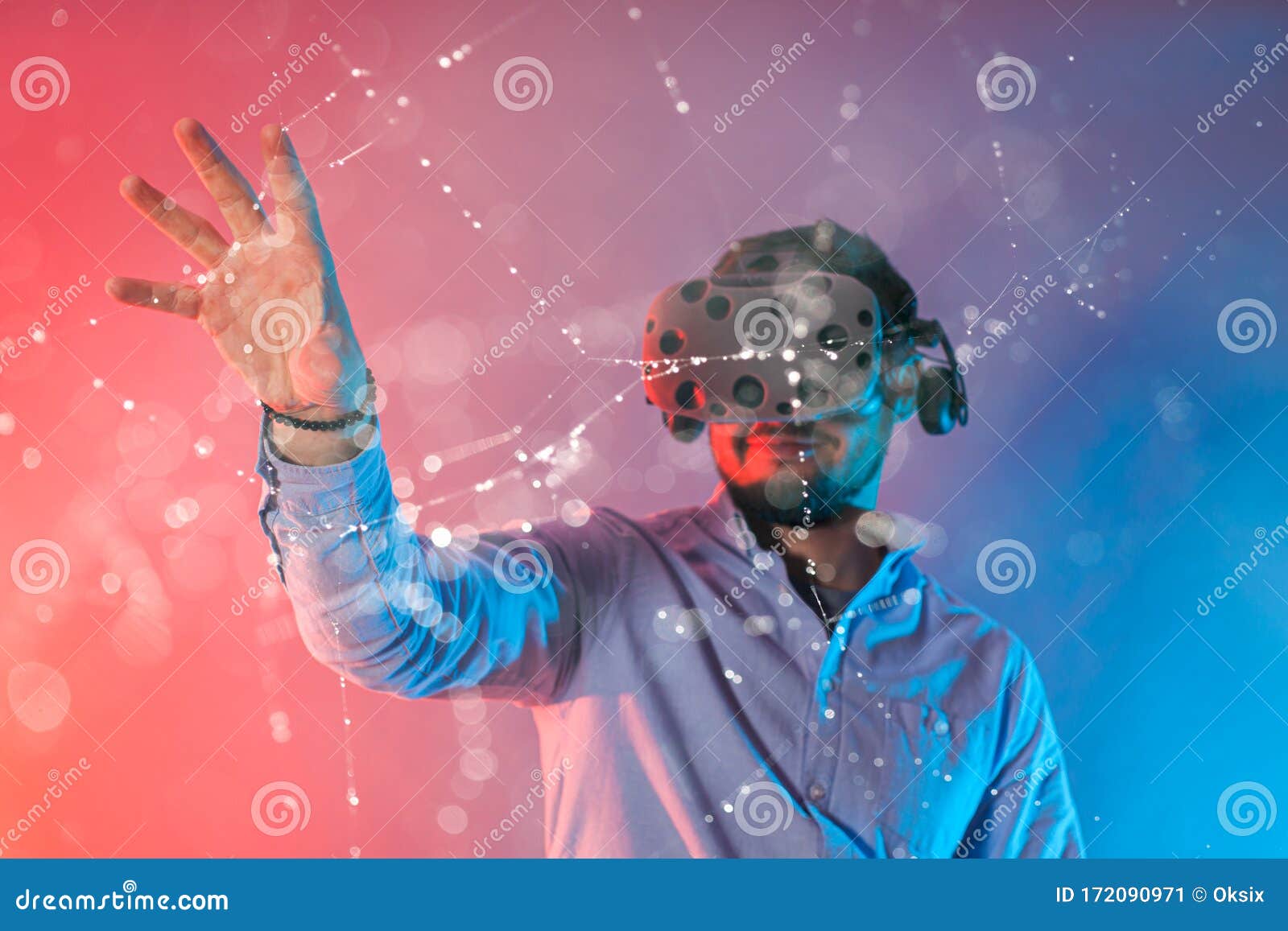 Man Connection with Abstract Web and Chains in Virtual Reality Stock ...