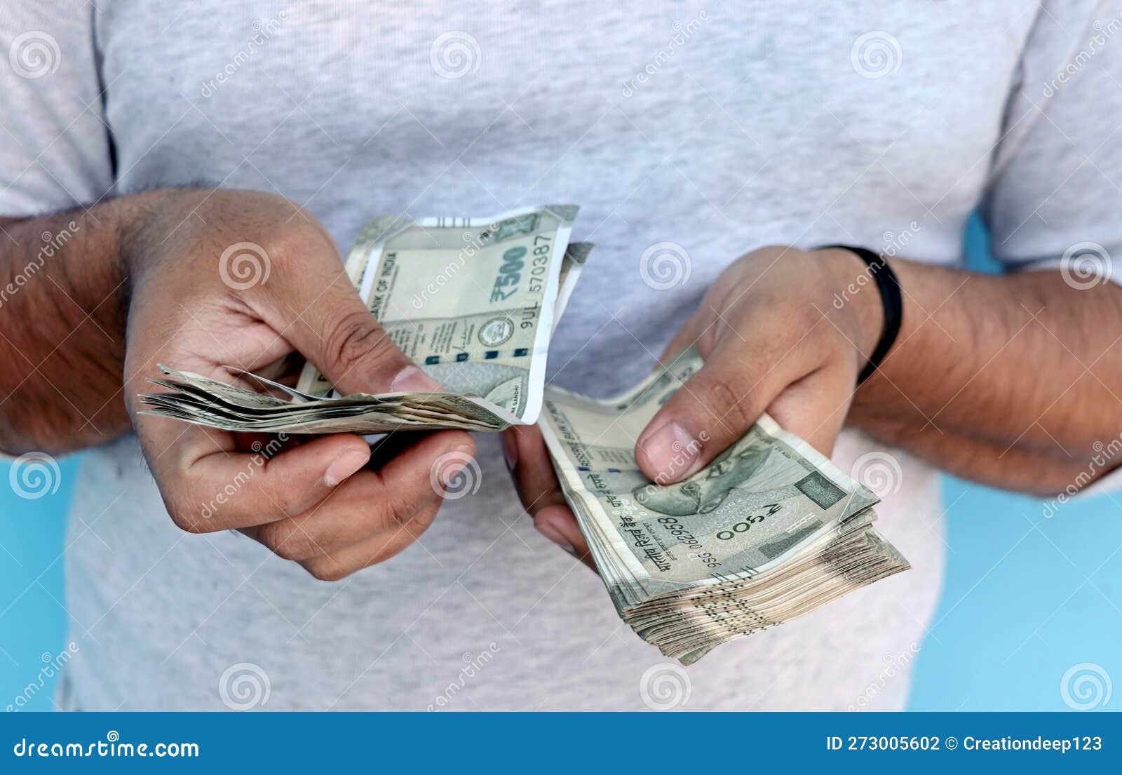 Man Counting 500 Rupee Banknotes Stock Photo - Image of counting, note ...