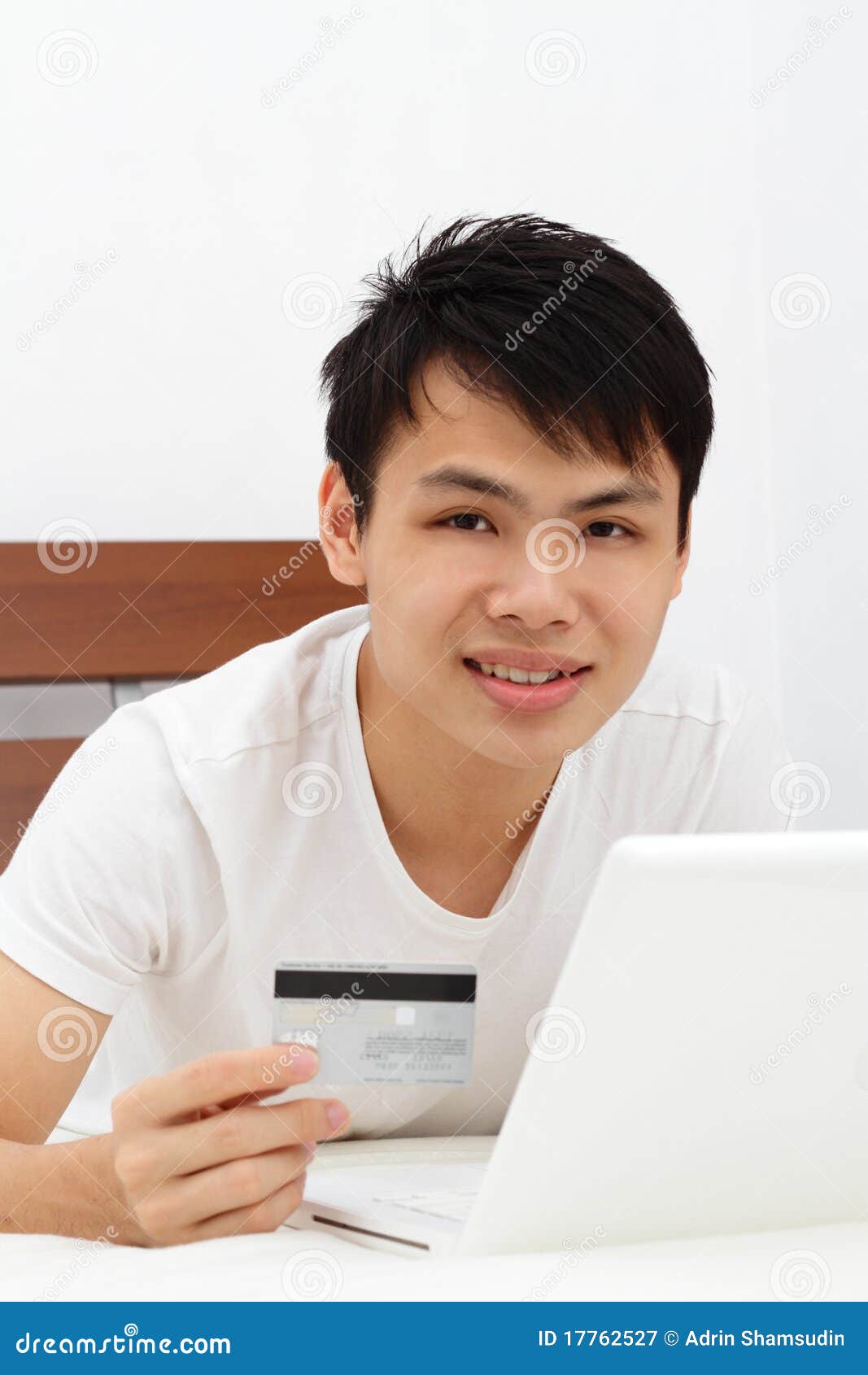 Man with credit card stock image. Image of credit, payment - 17762527