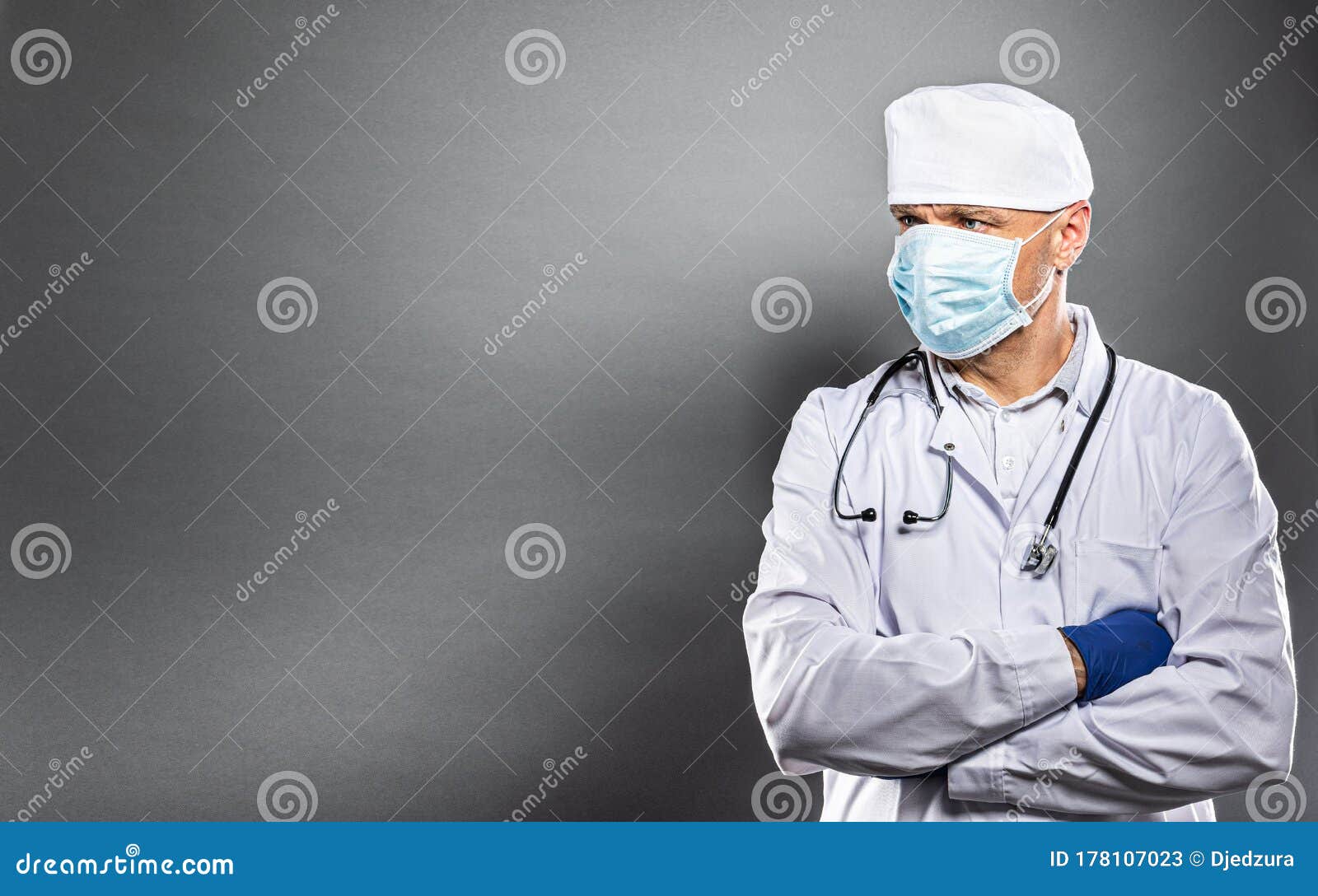 Man Doctor in White Uniform and Protective Medical Mask Stock Image ...