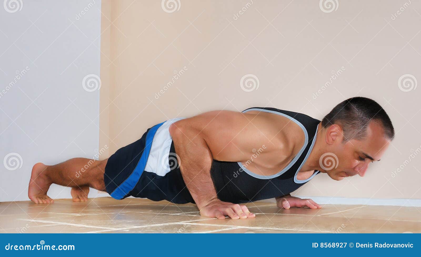 Man Doing Push Ups stock image. Image of outdoor, bodybuilder - 8568927