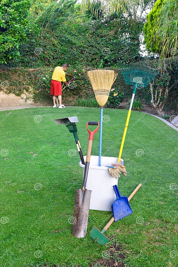 Man doing yard work stock image. Image of lawn, gardening - 14221329