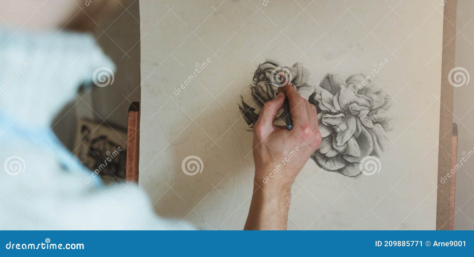 Man drawing flower stock image. Image of craft, leisure - 209885771