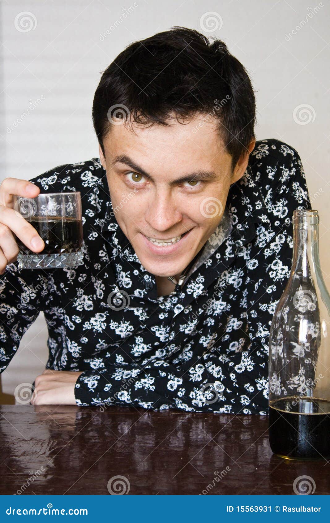 Man drinks 6 stock image. Image of alcohol, drink, pendant - 15563931
