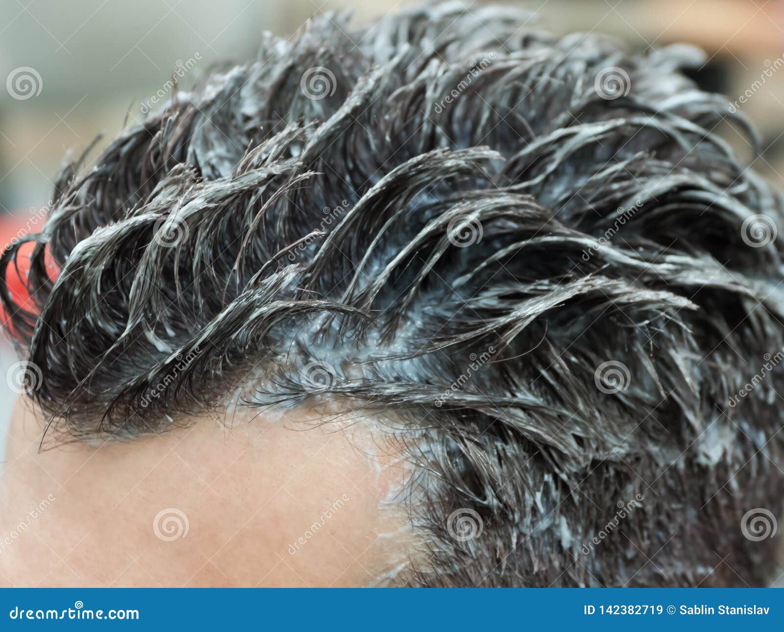 A Man Dyes His Hair In The Beauty Salon Stock Image Image Of Hair Adult 142382719