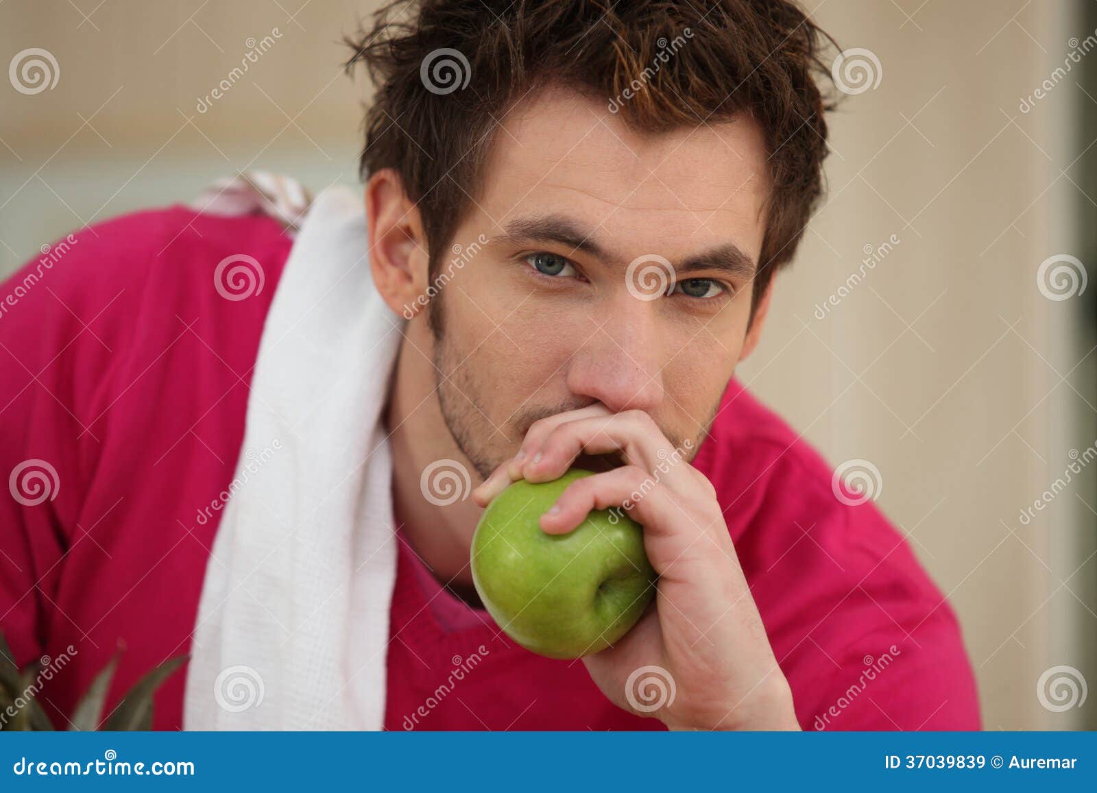 Man eating an apple stock image. Image of lethargy, insulin - 37039839