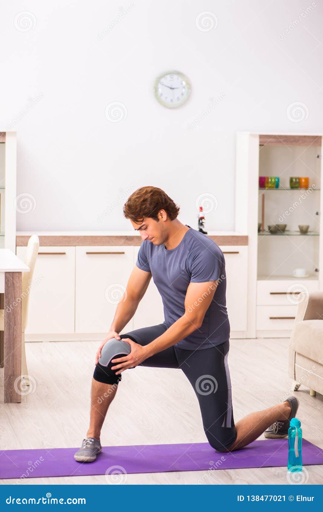 The Man Exercising for Knee Injury Recovery Stock Image - Image of bone ...