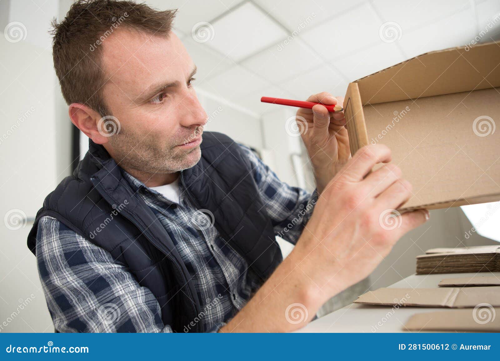 Man Filling Out Questionnaire Stock Photo - Image of occupation, vote ...