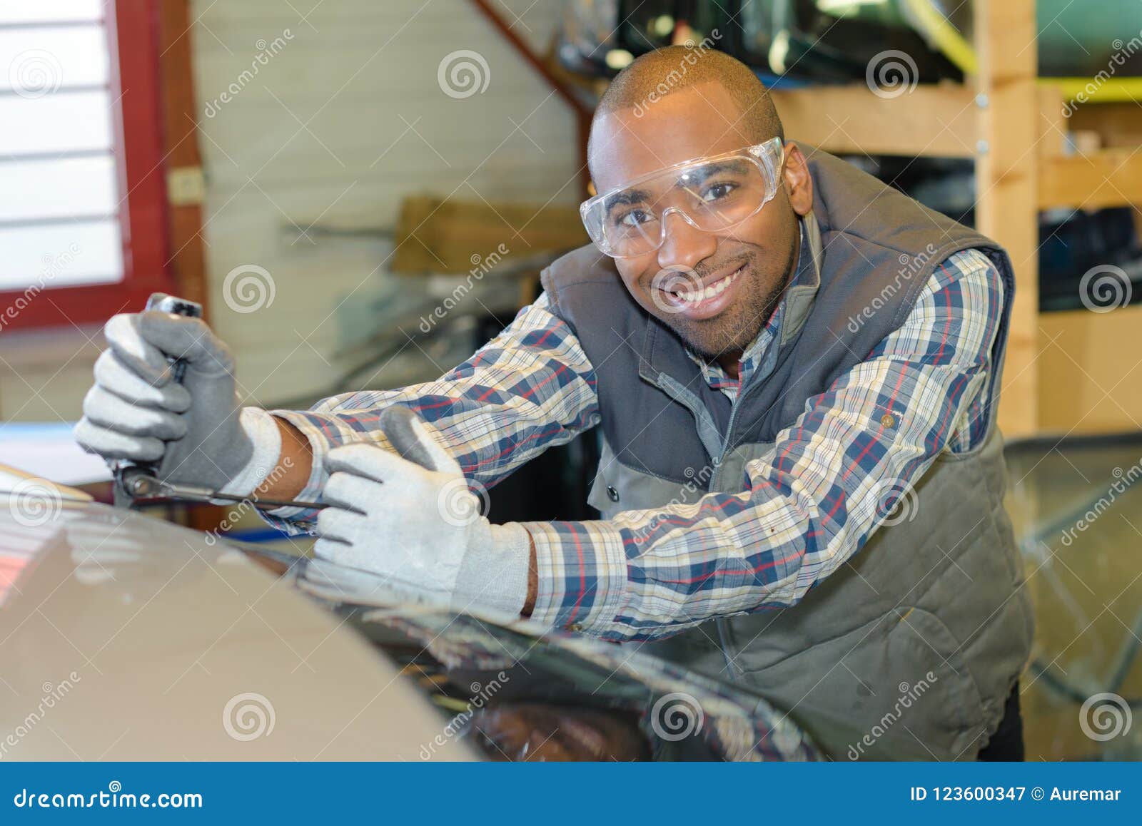 Man Fitting New Windscreen in Car Stock Image - Image of mechanic ...
