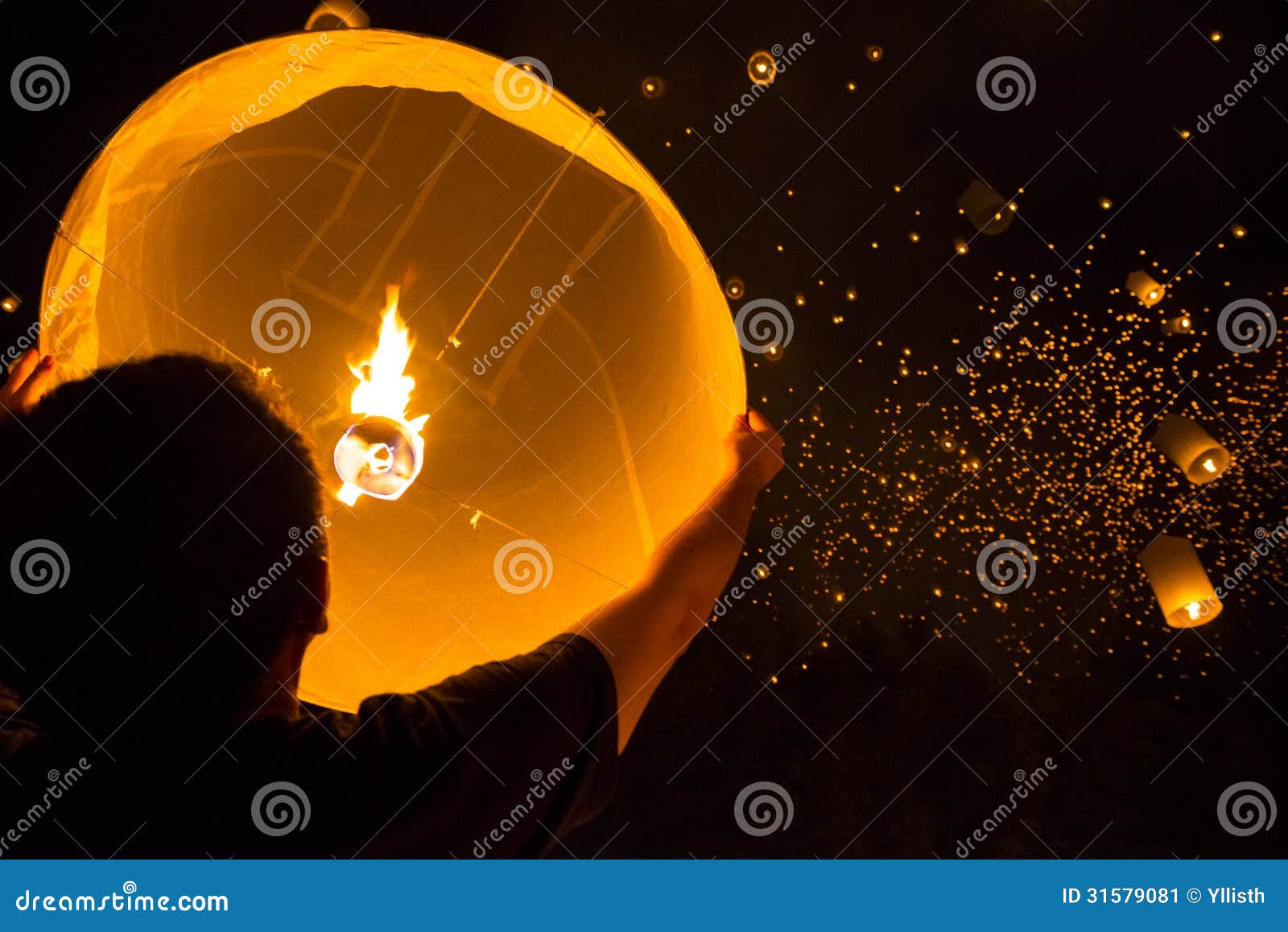 The Floating Lamp Is A Type Of Lamp That Floats On The Surface Of The ...